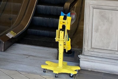 Enhanced Escalator Handrail Cleaning By An EHS Specialist